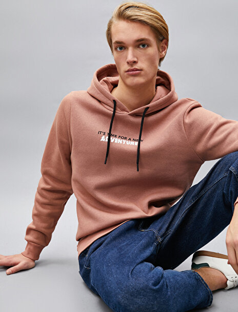 Koton Erkek Pamuklu Yazılı Baskılı Kapüşonlu Sweatshirt Koton Erkek Pamuklu Yazılı Baskılı Kapüşonlu Sweatshirt