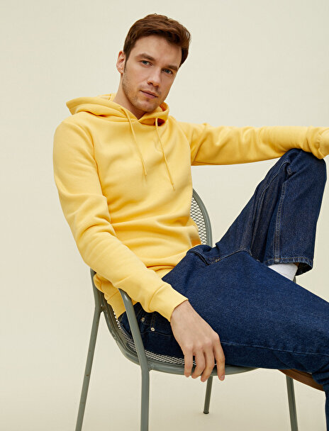Koton Erkek Pamuklu Kapüşonlu Uzun Kollu Basic Sweatshirt Koton Erkek Pamuklu Kapüşonlu Uzun Kollu Basic Sweatshirt