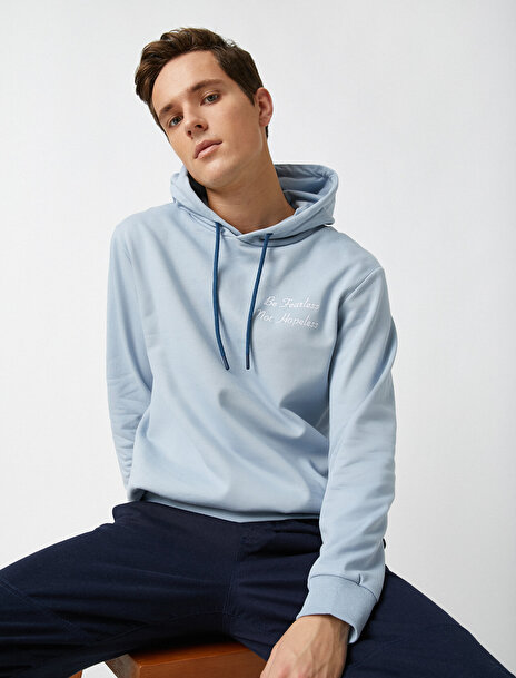 Koton Erkek Yazılı Baskılı Kapüşonlu Sweatshirt Koton Erkek Yazılı Baskılı Kapüşonlu Sweatshirt