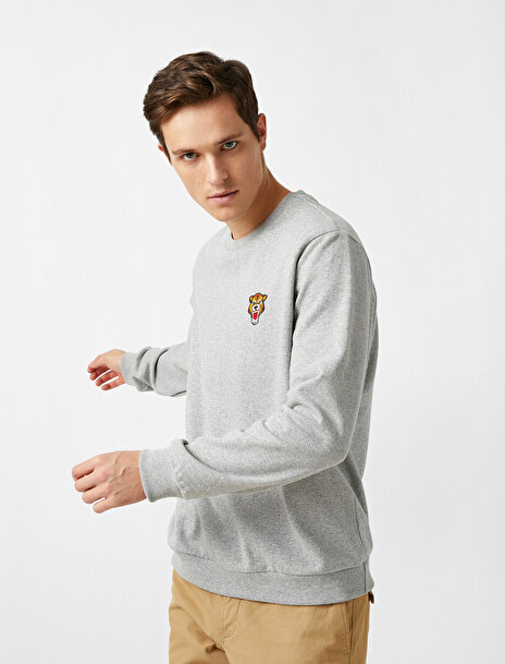 Koton Erkek Respect Life - Yaşama Saygı - İşlemeli Bisiklet Yaka Uzun Kollu Sweatshirt Koton Erkek Respect Life - Yaşama Saygı - İşlemeli Bisiklet Yaka Uzun Kollu Sweatshirt