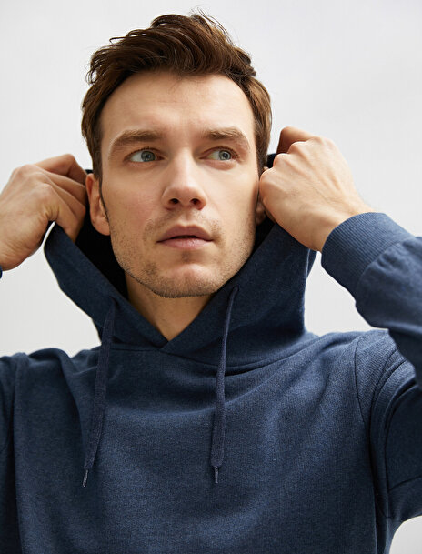 Koton Erkek Kapüsonlu Pamuklu Uzun Kollu Basic Sweatshirt Koton Erkek Kapüsonlu Pamuklu Uzun Kollu Basic Sweatshirt