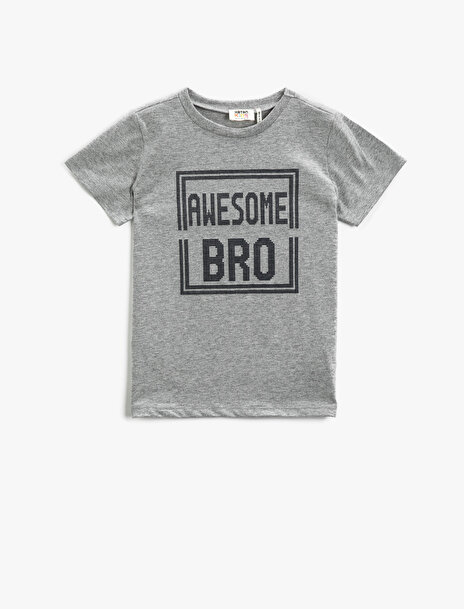 Koton Erkek Çocuk Kısa Kollu Tişört Yazılı Baskılı Bisiklet Yaka Pamuklu Koton Erkek Çocuk Kısa Kollu Tişört Yazılı Baskılı Bisiklet Yaka Pamuklu