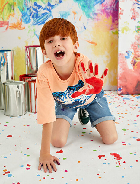 Koton Erkek Çocuk Karanlıkta Parlayan Baskılı Tişört Bisiklet Yaka Kısa Kollu Pamuklu