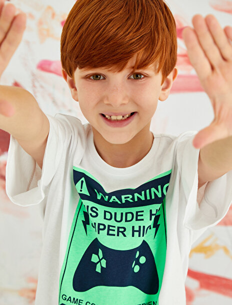 Koton Erkek Çocuk Karanlıkta Parlayan Baskılı Tişört Bisiklet Yaka Kısa Kollu Pamuklu