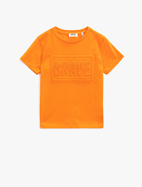 Koton Erkek Çocuk Yazı Kabartmalı Tişört Pamuklu Bisiklet Yaka Kısa Kollu