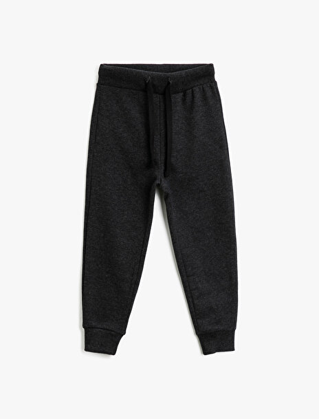 Koton Erkek Çocuk Pamuklu Beli Bağlamı Basic Eşofman Altı Koton Erkek Çocuk Pamuklu Beli Bağlamı Basic Eşofman Altı