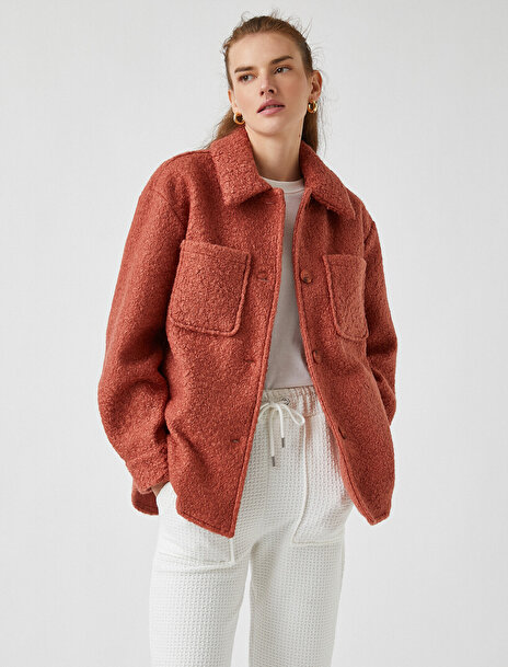 Koton Kadın Katlı Yaka Düğmeli Cepli Pelüş Ceket