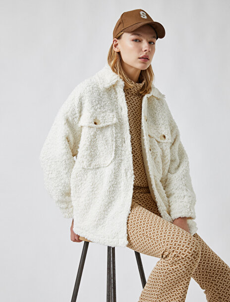 Koton Kadın Cepli Oversize Pelüş Ceket Koton Kadın Cepli Oversize Pelüş Ceket