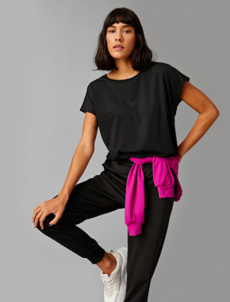 Koton Kadın Oversize Spor Tisört Bisiklet Yaka Koton Kadın Oversize Spor Tisört Bisiklet Yaka