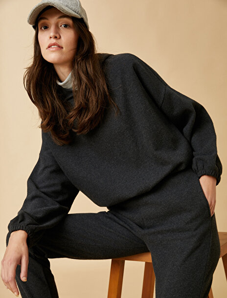 Koton Kadın Kapüşonlu Crop Sweatshirt Beli Büzgülü Koton Kadın Kapüşonlu Crop Sweatshirt Beli Büzgülü