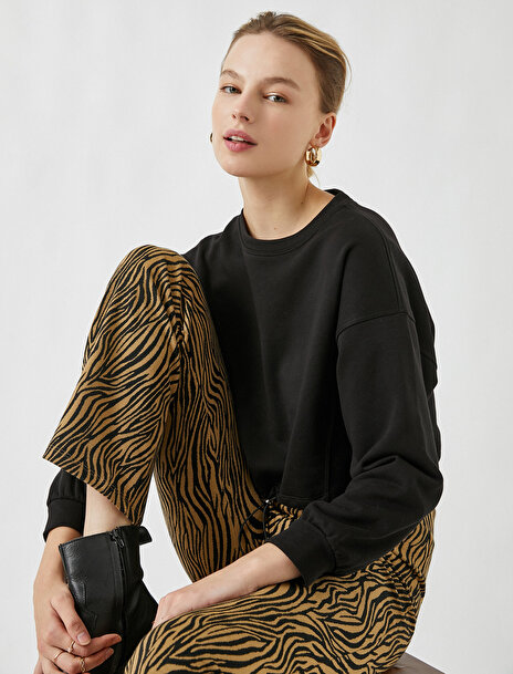 Koton Kadın Basic Crop Sweatshirt Uzun Kollu Bisiklet Yaka Pamuklu Koton Kadın Basic Crop Sweatshirt Uzun Kollu Bisiklet Yaka Pamuklu