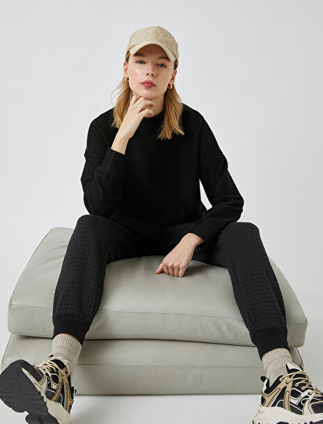 Koton Kadın Bisiklet Yaka Uzun Kollu Örme Kazak