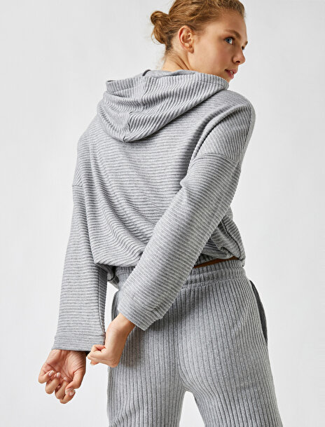 Koton Kadın Kapüşonlu Fitilli Oversize Sweatshirt Koton Kadın Kapüşonlu Fitilli Oversize Sweatshirt
