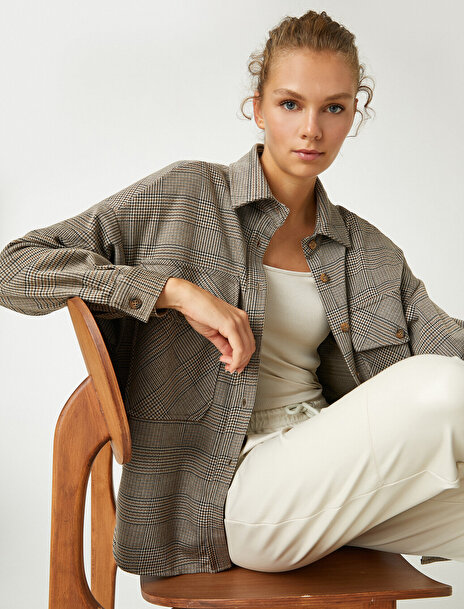 Koton Kadın Ekoseli Kapaklı Cepli Uzun Kollu Düğmeli Gömlek
