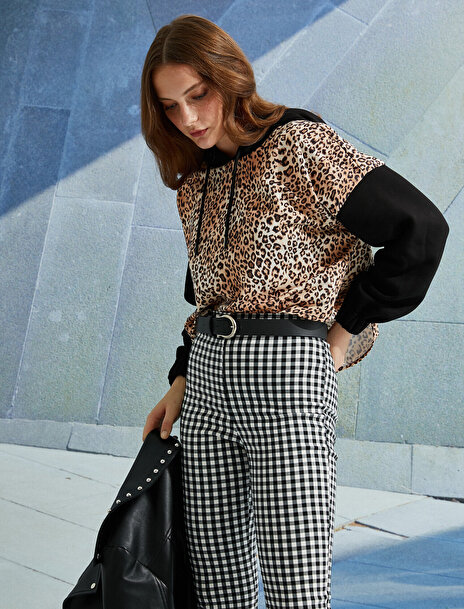 Koton Kadın Leoparlı Kapüşonlu Uzun Kollu Sweatshirt