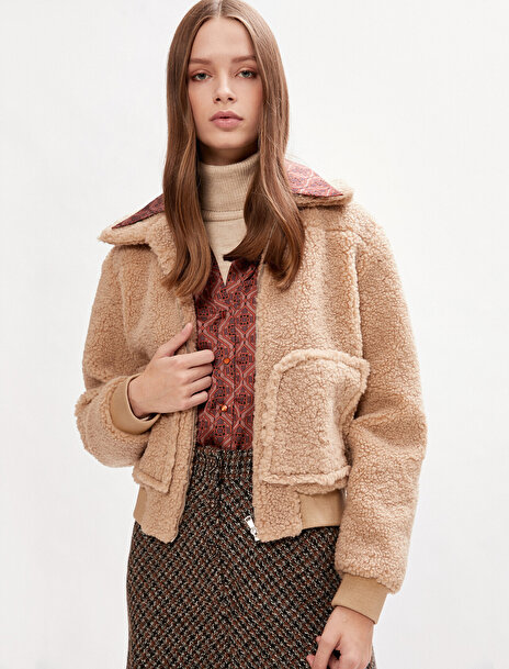 Koton Kadın Katlı Yaka Pelüş Ceket