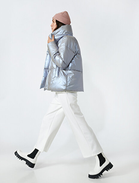 Koton Kadın Dik Yaka Çıtçıtlı Oversize Şişme Mont