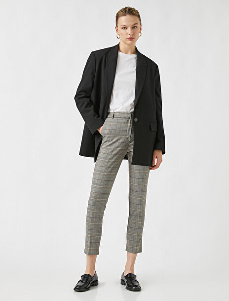 Koton Kadın Ekoseli Cepli Kumaş Pantolon