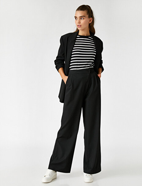 Koton Kadın Pileli Düğmeli Geniş Paça Palazzo Pantolon Asimetrik Kapamalı Koton Kadın Pileli Düğmeli Geniş Paça Palazzo Pantolon Asimetrik Kapamalı