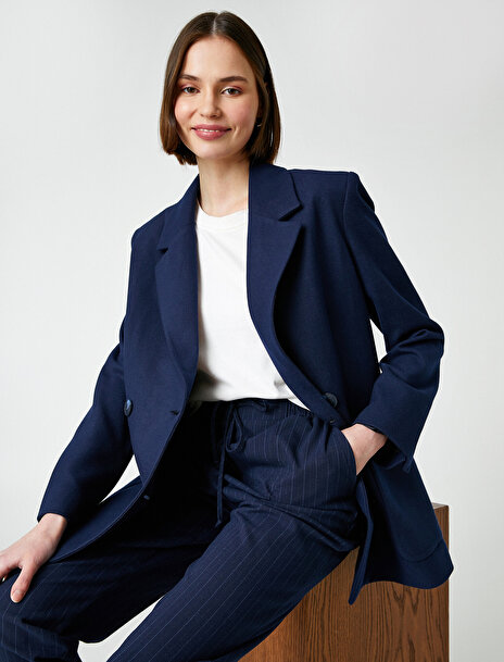 Koton Kadın Kruvaze Düğmeli Katlı Yaka Blazer Ceket