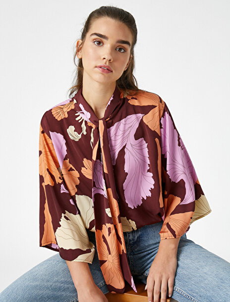 Koton Kadın Desenli Fular Yaka Yarasa Kollu Bluz