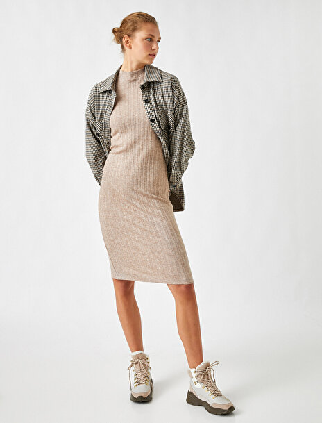 Koton Kadın Yarım Kollu Balıkçı Yaka Midi Elbise