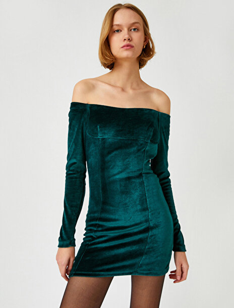 Koton Kadın Omzu Açık Kadife Mini Elbise