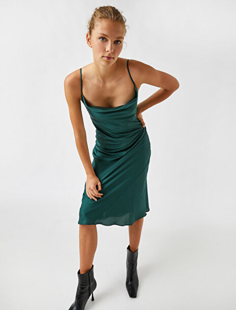 Koton Kadın Degaje Yaka İnce Askılı Saten Midi Elbise