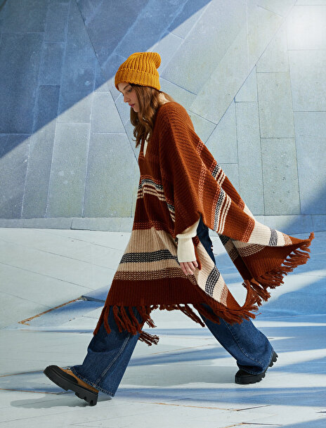 Koton Kadın Püsküllü V Yaka Çizgili Panço