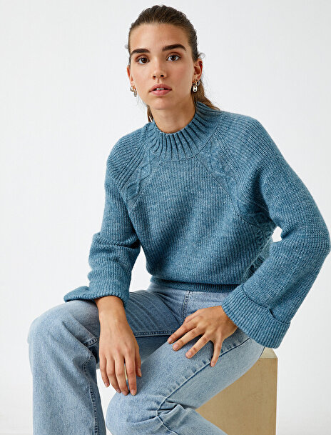 Koton Kadın Yarım Balıkçı Yaka Kolları Geniş Kazak