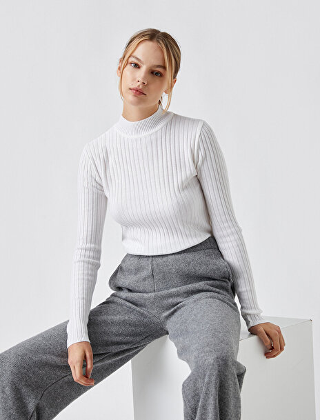 Koton Kadın Yarım Balıkçı Yaka Ribanalı Uzun Kollu Triko Kazak