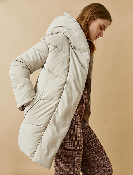 Koton Ole Genç Kız Kapüşonlu Kapitone Kısa Şişme Mont