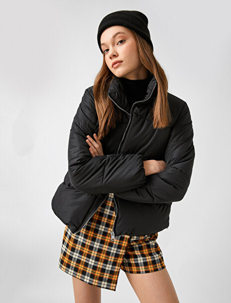 Koton Kadın Fermuarlı Dik Yaka Şişme Mont