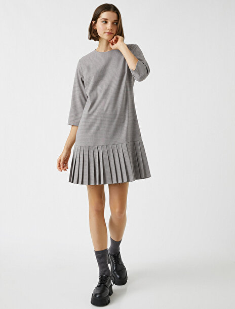 Koton Ole Genç Kız Mini Elbise Bisiklet Yaka Uzun Kollu Fırfırlı Koton Ole Genç Kız Mini Elbise Bisiklet Yaka Uzun Kollu Fırfırlı