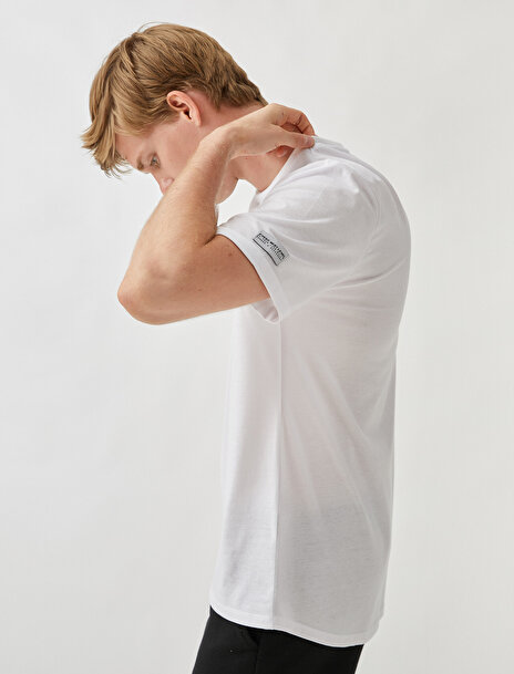 Koton Erkek Long Fit Basic Tişört Koton Erkek Long Fit Basic Tişört