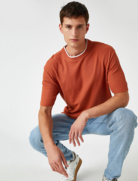 Koton Erkek Çıkma Yaka Tişört Pamuklu