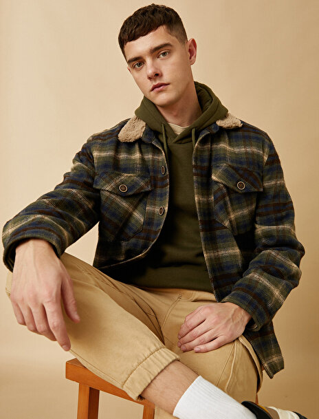 Koton Erkek Yakası Suni Kürklü Ekose Mont