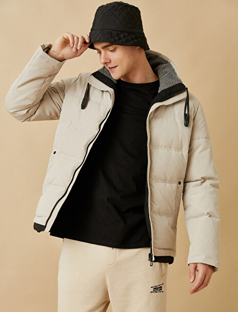 Koton Erkek Yakası Suni Kürklü Şişme Mont