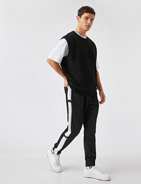 Koton Erkek Slim Fit Şeritli Jogger Eşofman Altı Koton Erkek Slim Fit Şeritli Jogger Eşofman Altı