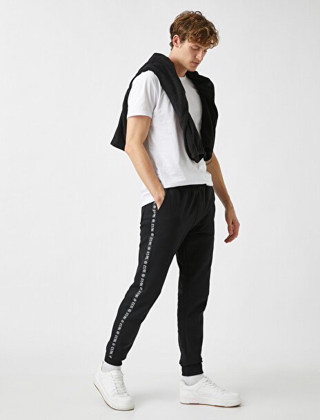 Koton Erkek Şeritli Jogger Eşofman Altı