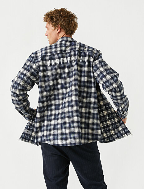 Koton Erkek Arkası Baskılı Ekose Gömlek