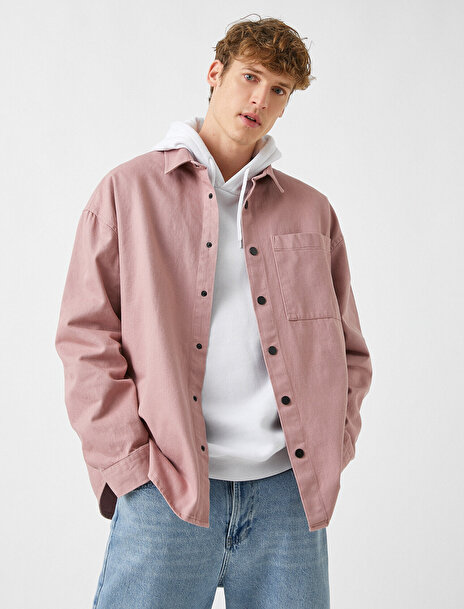 Koton Erkek Oversize Arkası Baskılı Gömlek