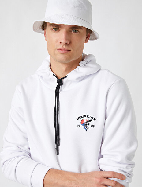 Koton Erkek Minimal Baskılı Kapüşonlu Sweatshirt Koton Erkek Minimal Baskılı Kapüşonlu Sweatshirt