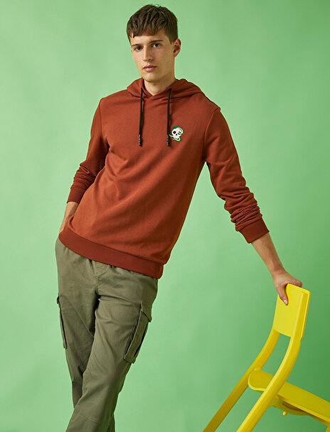 Koton Erkek Kurukafa İşlemeli Kapşonlu Sweatshirt
