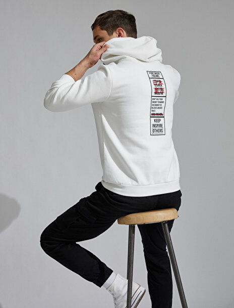 Koton Erkek Arkası Baskılı Kapüşonlu Sweatshirt Koton Erkek Arkası Baskılı Kapüşonlu Sweatshirt