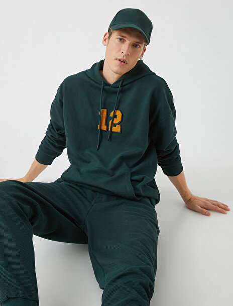 Koton Erkek Havlu Kumaş İşlemeli Kapüşonlu Sweatshirt