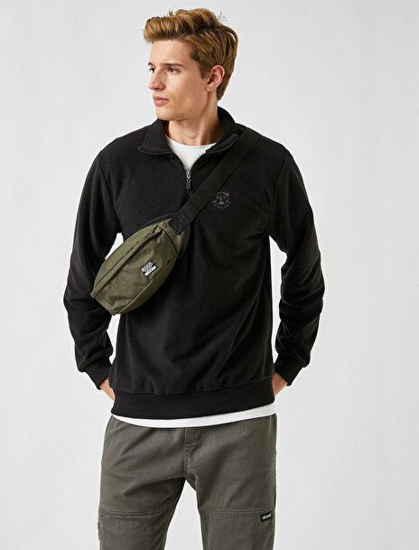 Koton Erkek Buldog İşlemeli Yarım Fermuarlı Sweatshirt Koton Erkek Buldog İşlemeli Yarım Fermuarlı Sweatshirt