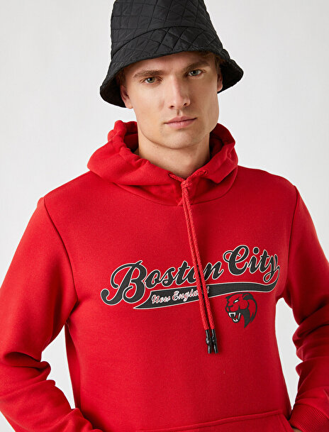 Koton Erkek Boston Baskılı Kapüşonlu Sweatshirt Koton Erkek Boston Baskılı Kapüşonlu Sweatshirt