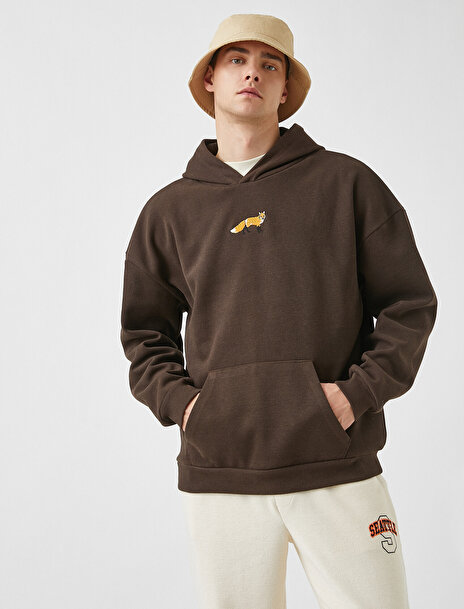 Koton Erkek Oversize Tilki İşlemeli Kapşonlu Sweatshirt Koton Erkek Oversize Tilki İşlemeli Kapşonlu Sweatshirt