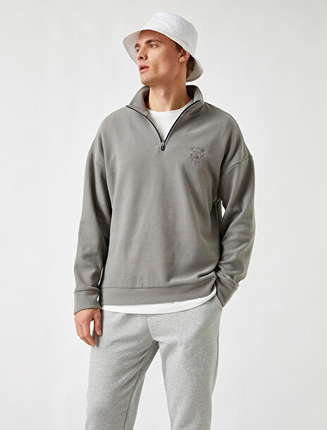 Koton Erkek Buldog İşlemeli Yarım Fermuar Sweatshirt Koton Erkek Buldog İşlemeli Yarım Fermuar Sweatshirt